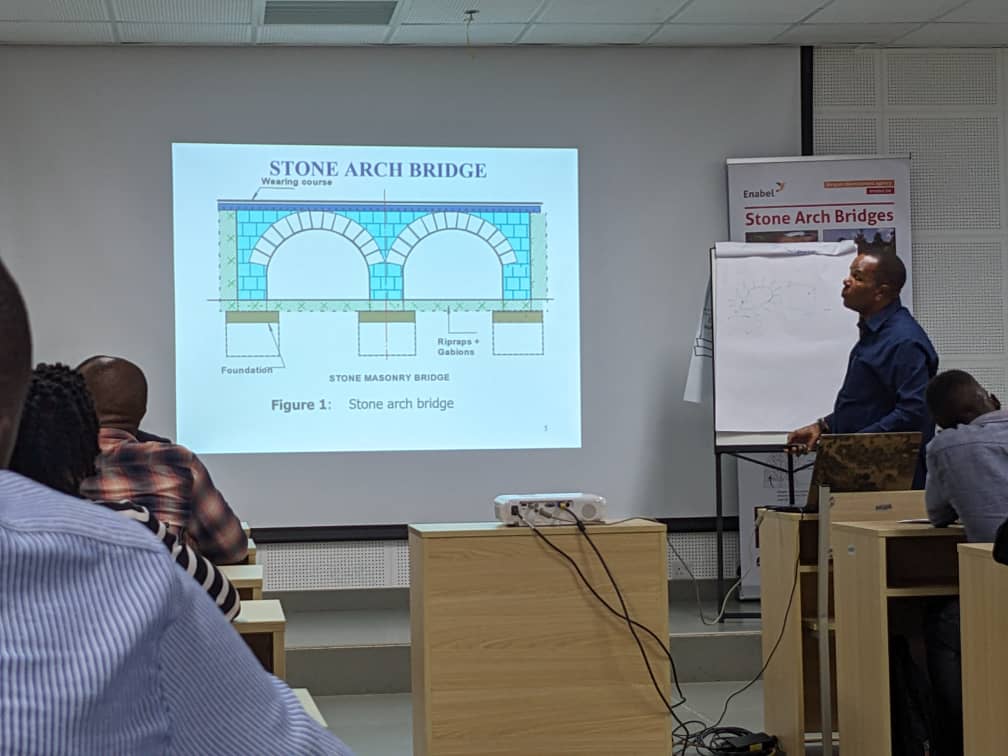 Short course stone arch bridge design and construction – University of ...